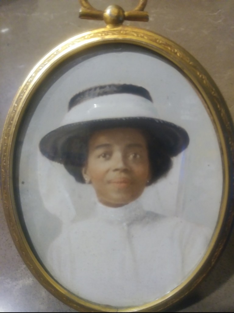 Helen Eborn Suggs – Climbing Our Family Tree: The Ancestors of James ...